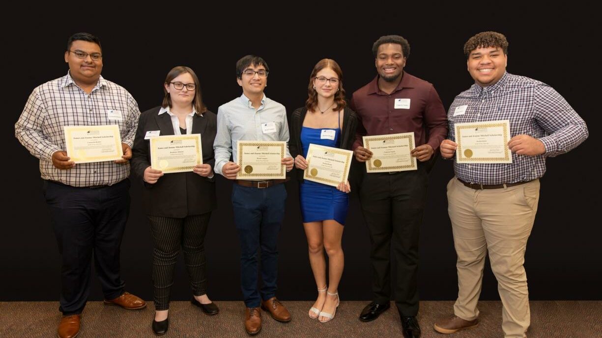 Scholarship Foundation of Indian River County Awards $725,400 to 37 ...